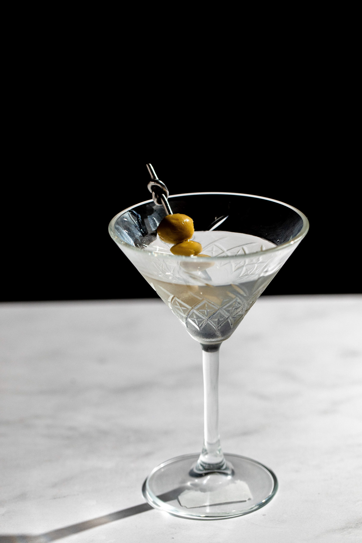 The Perfect Dry Martini Cocktail | Libation Chronicles